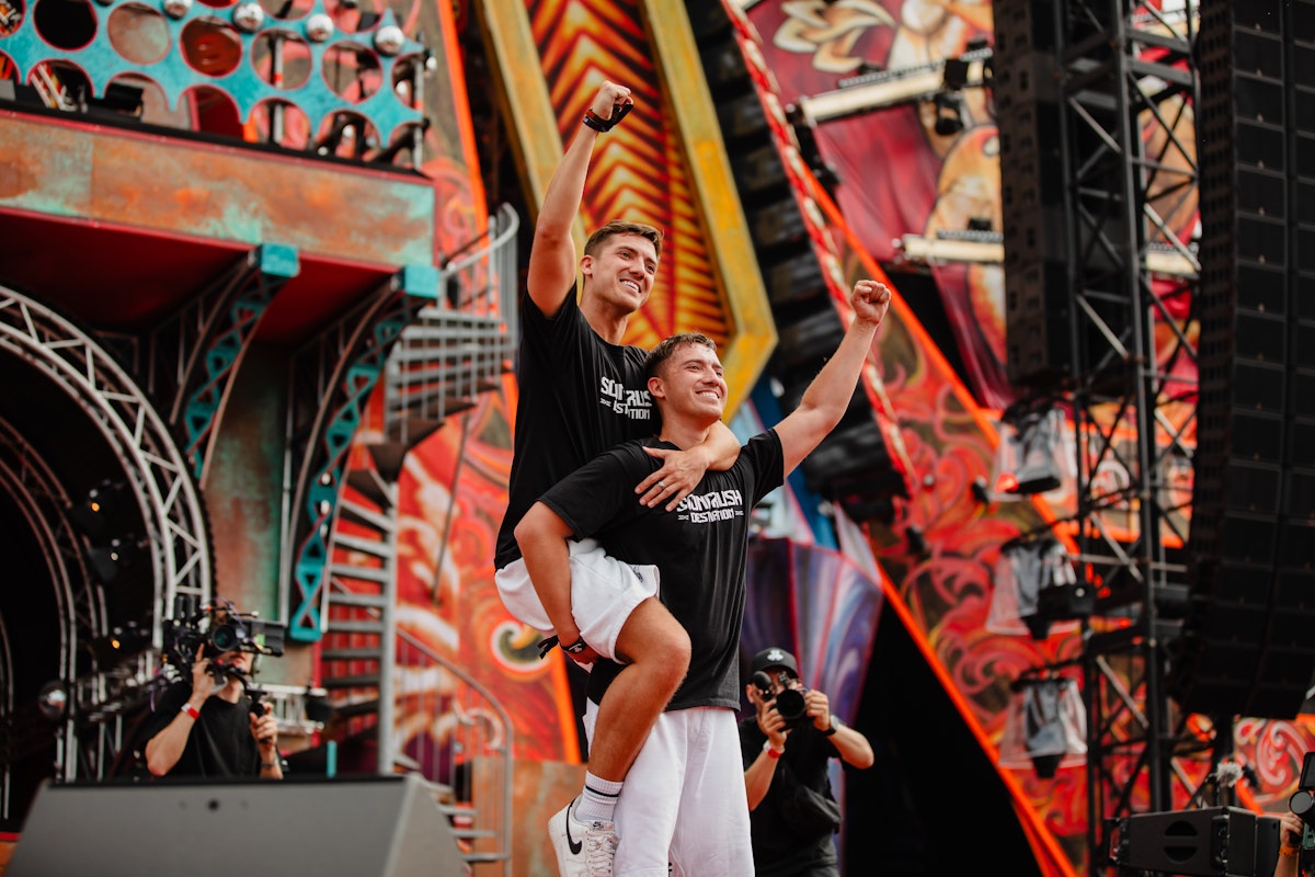 Twins meet-up experience with Sound Rush - Sunday | Q-dance