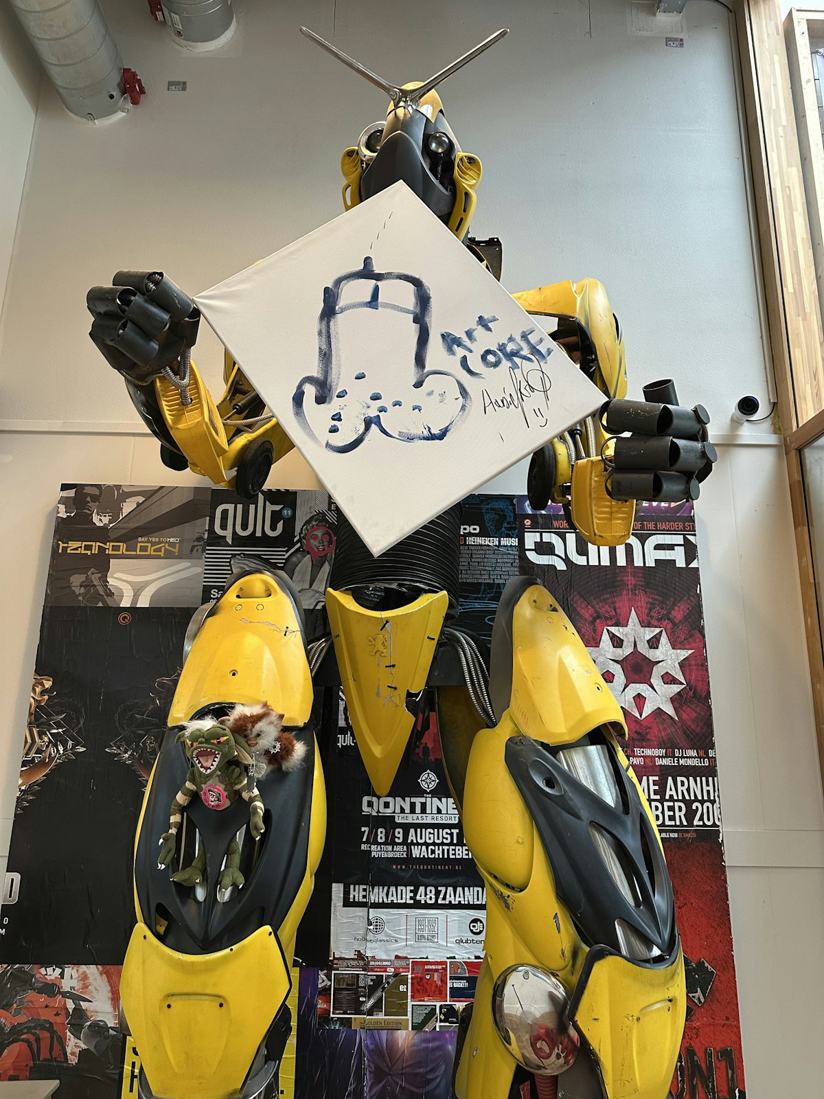 1x Dickasso | Artcore painting by Audiofreq | Q-dance